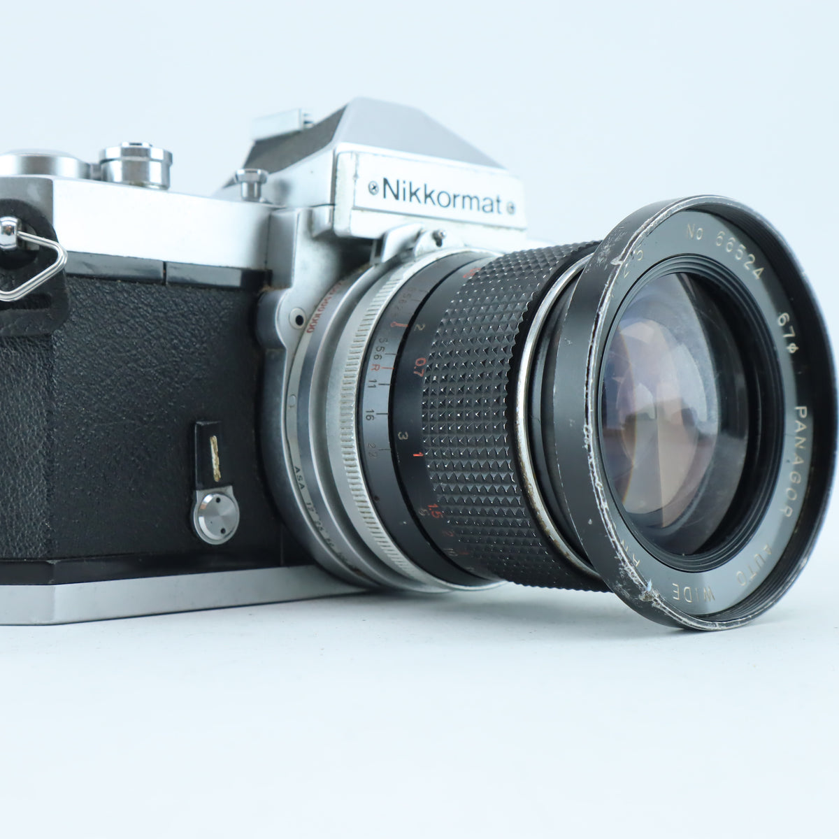 Nikon Nikkormat + Auto wide 28mm 2,5 – Hard to Find Camera Store